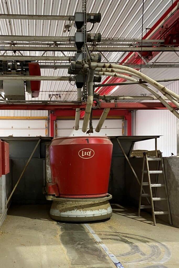 MN Dairy Farmers Embrace Robotics to Improve Milk Production | Red ...